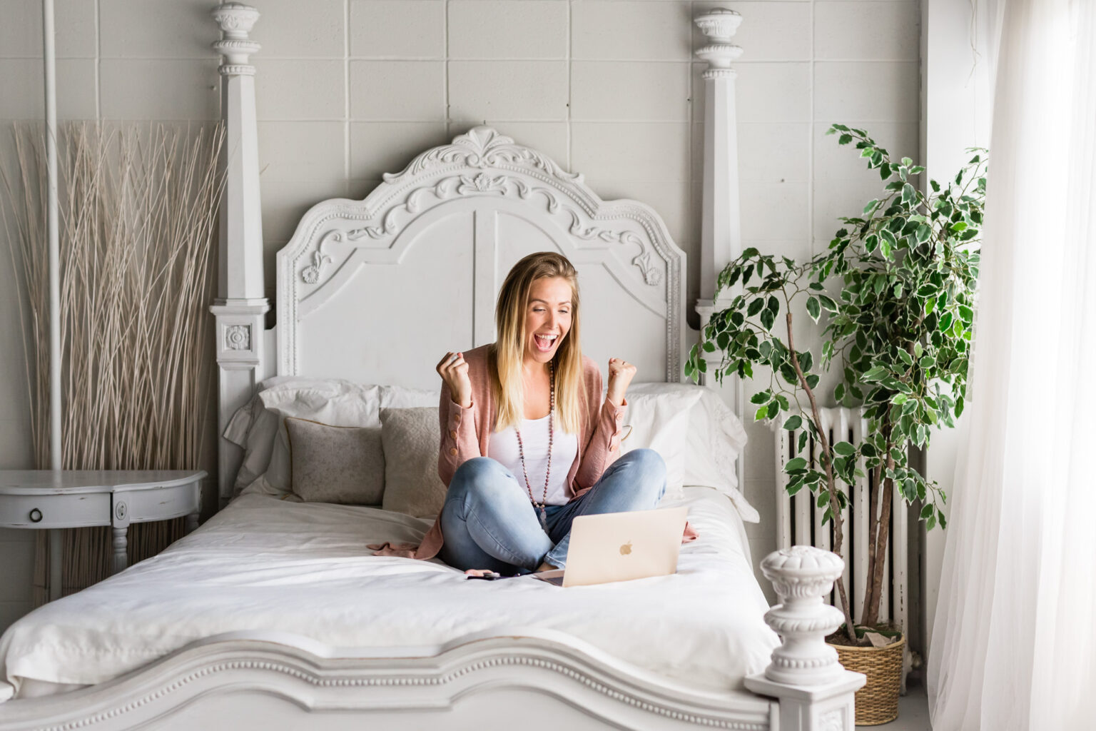 Full-Year Branding | Kay Schultz | Edmonton Headshot Photographer